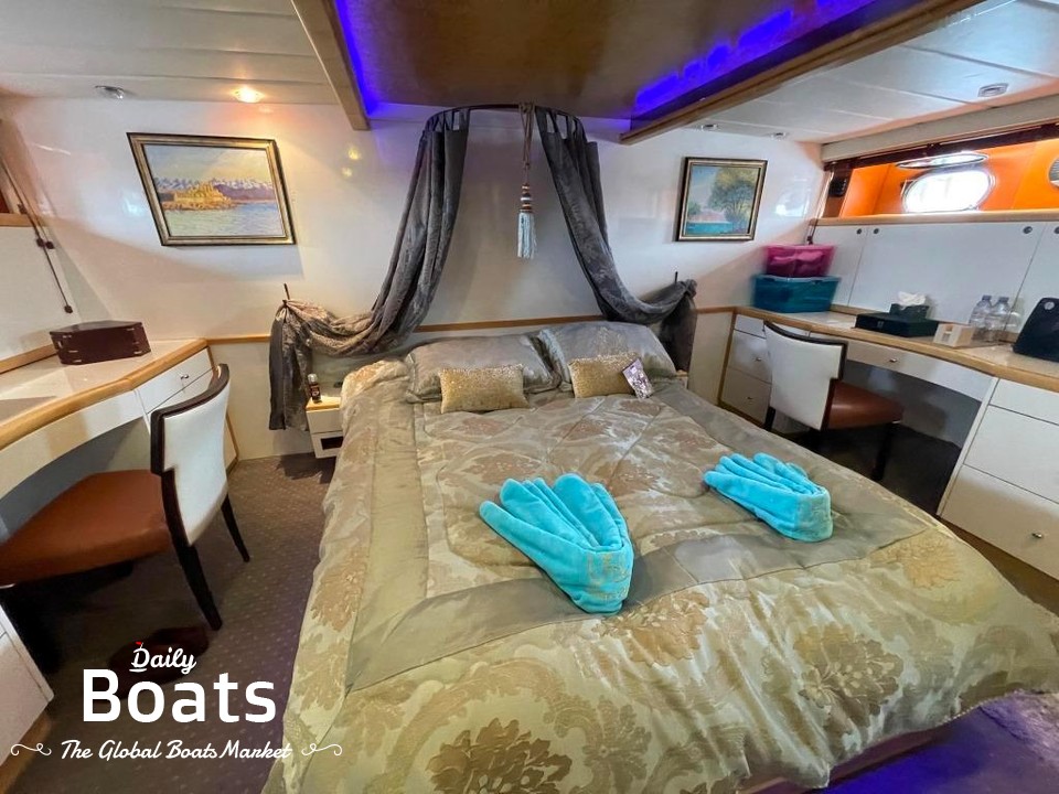 1990 Azimut 90 Europa for sale. View price, photos and Buy 1990 Azimut ...