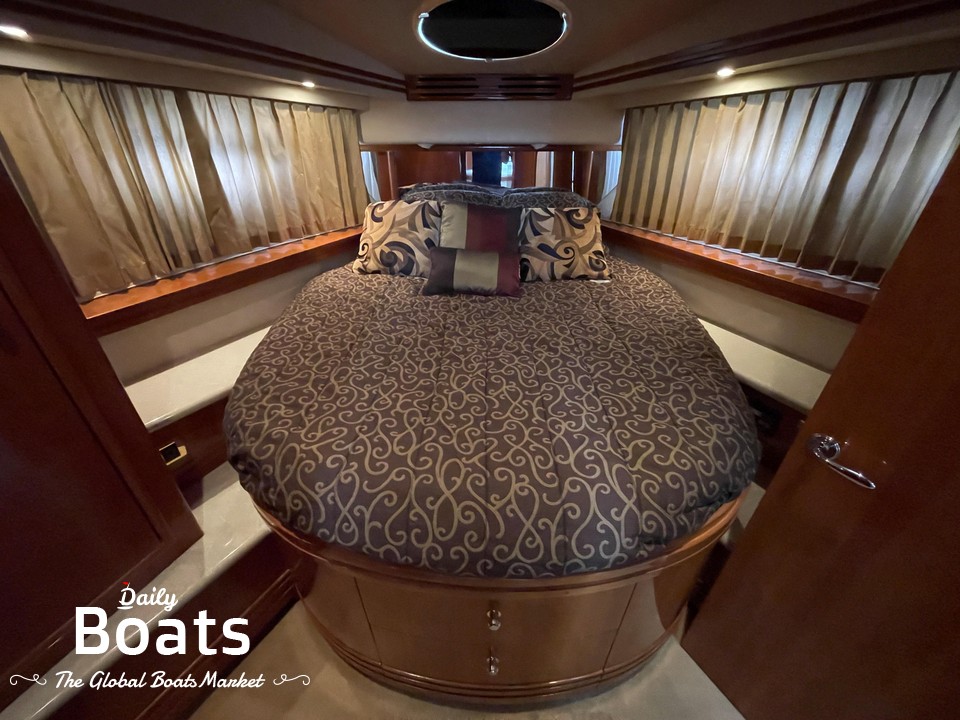 2002 Carver 564 Cockpit Motor Yacht for sale. View price, photos and ...