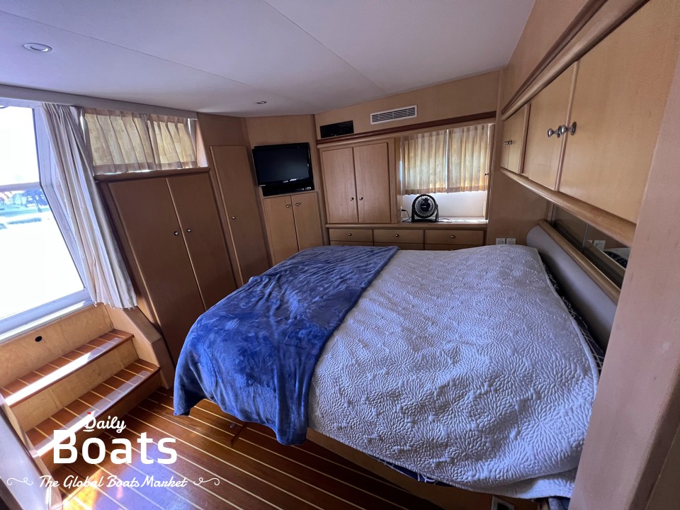 1996 Carver 500 Cockpit Motor Yacht for sale. View price, photos and ...