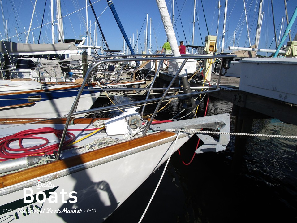 1983 Gulfstar 44 Cc for sale. View price, photos and Buy 1983 Gulfstar ...