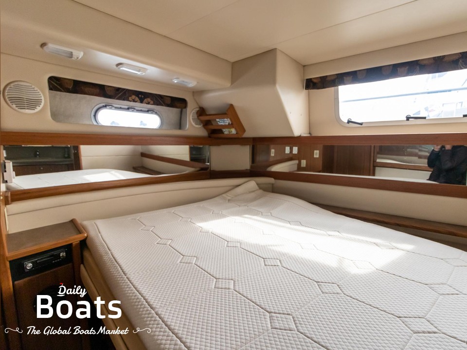 2000 Bayliner 4087 Aft Cabin Motoryacht for sale. View price, photos ...