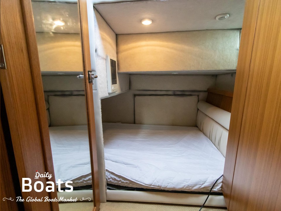 2000 Bayliner 4087 Aft Cabin Motoryacht for sale. View price, photos ...