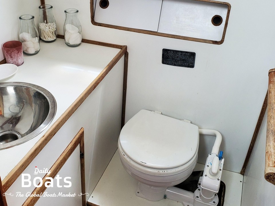 1982 Albin 40 Trawler for sale. View price, photos and Buy 1982 Albin ...