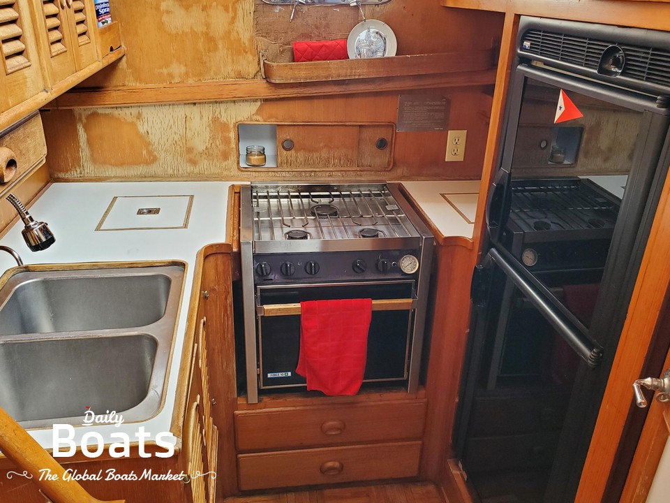 1982 Albin 40 Trawler for sale. View price, photos and Buy 1982 Albin ...