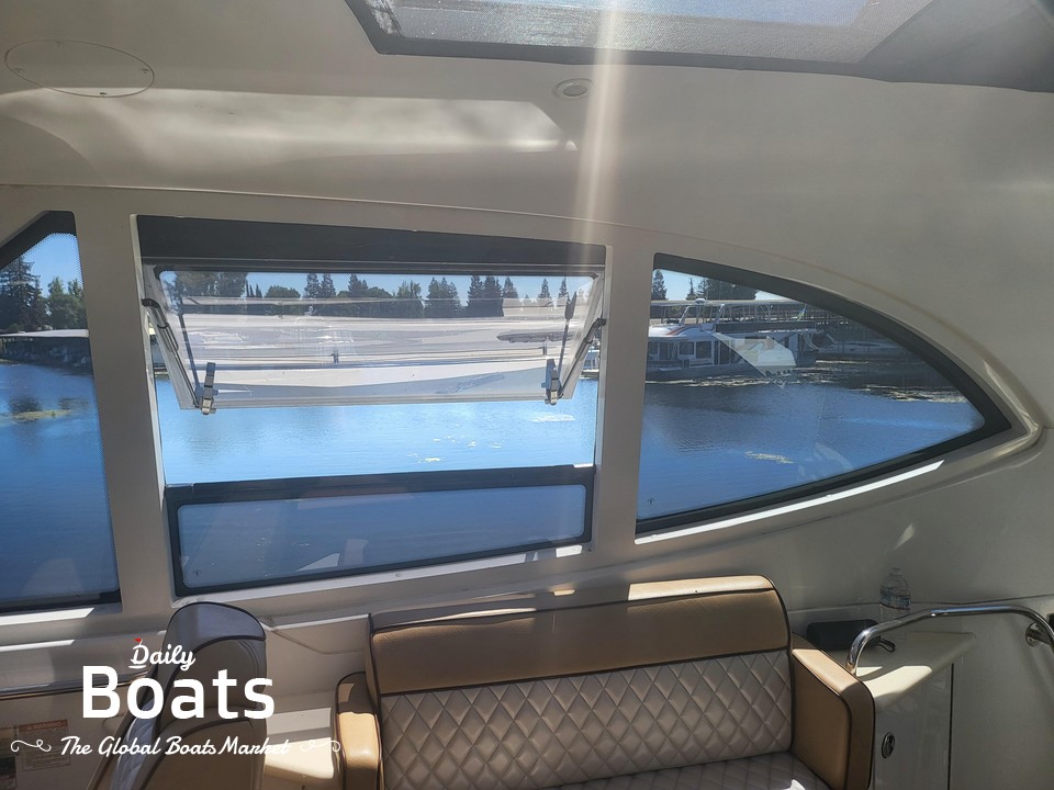 2003 Carver 564 Cockpit Motor Yacht for sale. View price, photos and ...