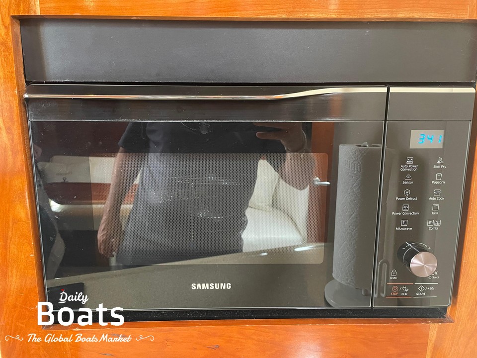 2004 Cruisers Yachts 400 Express for sale. View price, photos and Buy ...