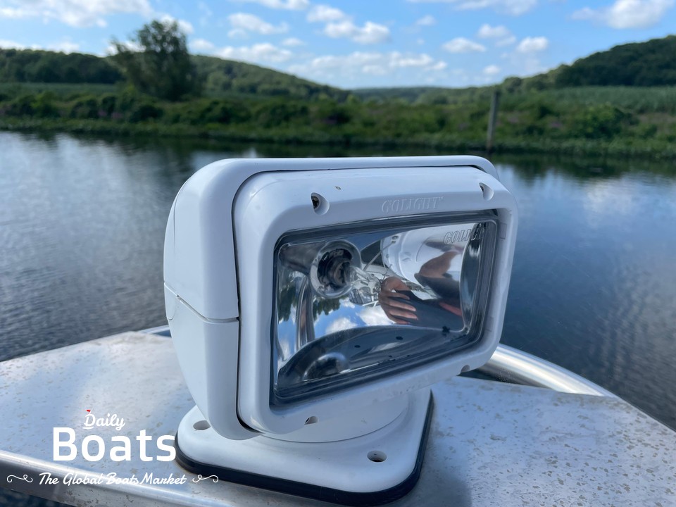 2004 Cruisers Yachts 400 Express for sale. View price, photos and Buy ...