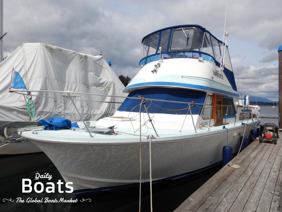 Canoe Cove 41 tri cabin for sale - Daily Boats