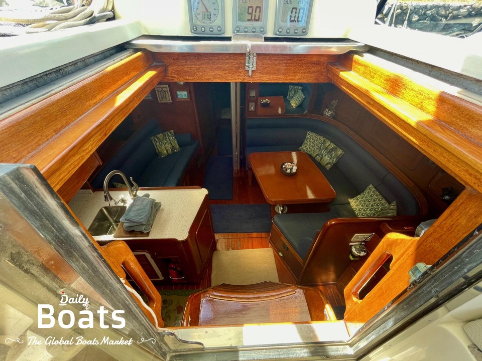 1988 Tayana 52 Center Cockpit Cutter for sale. View price, photos and ...