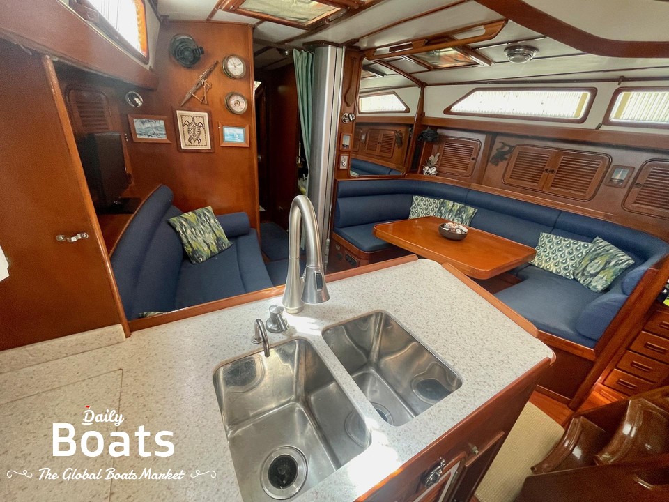 1988 Tayana 52 Center Cockpit Cutter for sale. View price, photos and ...