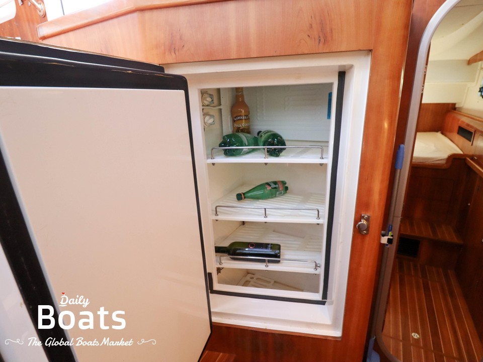 2011 Antares 44I for sale. View price, photos and Buy 2011 Antares 44I ...