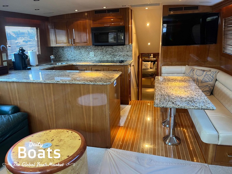 2001 Hatteras 55 Convertible for sale. View price, photos and Buy 2001 ...