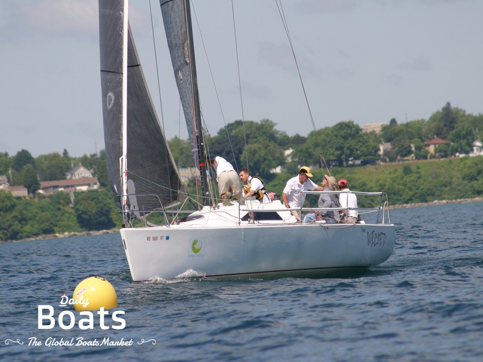 1995 B-Boats B32 for sale. View price, photos and Buy 1995 B-Boats B32 ...