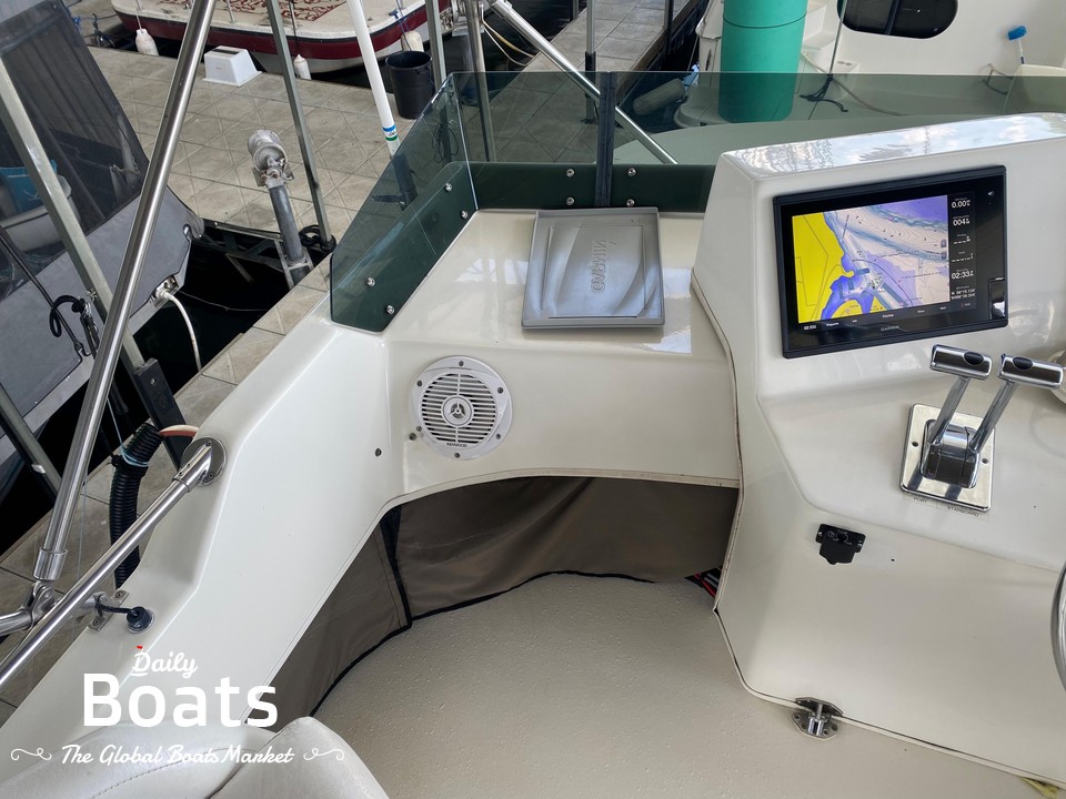 Harbor Master 52 Pilot House Wide Body River Yacht for sale. View price ...