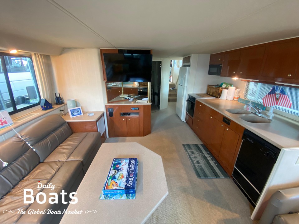 2002 Harbor Master 52 Pilot House Wide Body River Yacht for sale. View ...