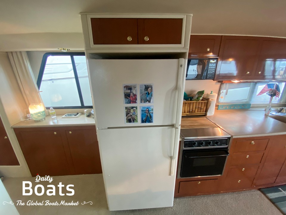 2002 Harbor Master 52 Pilot House Wide Body River Yacht for sale. View ...