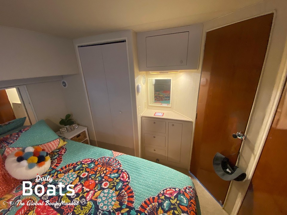 Harbor Master 52 Pilot House Wide Body River Yacht for sale. View price ...