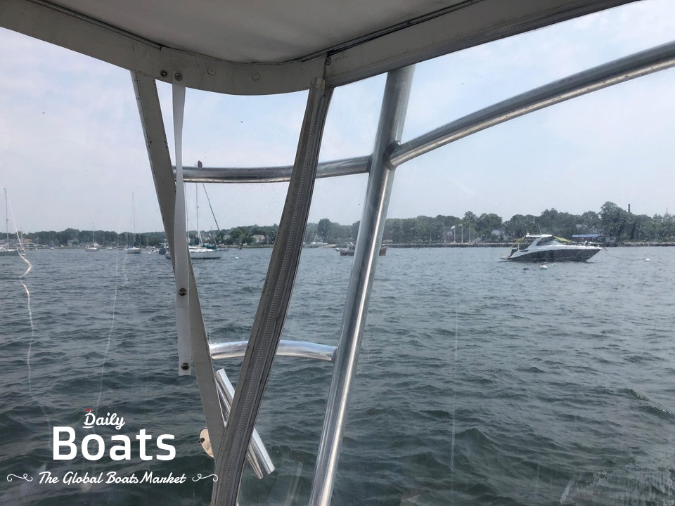 2001 Legacy Yachts 28 for sale. View price, photos and Buy 2001 Legacy ...