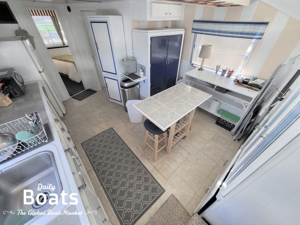 1987 Harbor Master 52 Walk-Around for sale. View price, photos and Buy ...