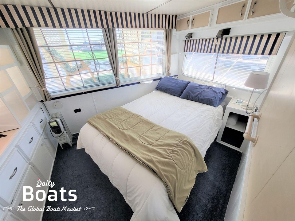 1987 Harbor Master 52 Walk-Around for sale. View price, photos and Buy ...