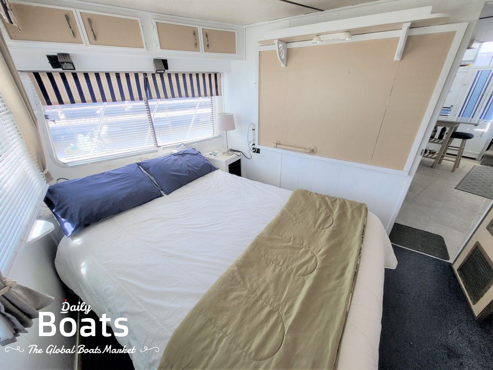 1987 Harbor Master 52 Walk-Around for sale. View price, photos and Buy ...