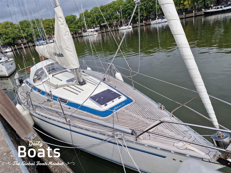 1989 Dynamic 37 for sale. View price, photos and Buy 1989 Dynamic 37 ...