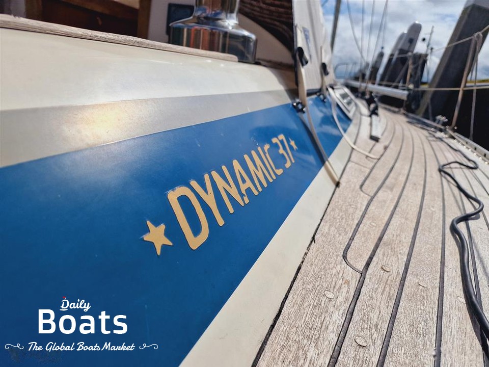 1989 Dynamic 37 for sale. View price, photos and Buy 1989 Dynamic 37 ...