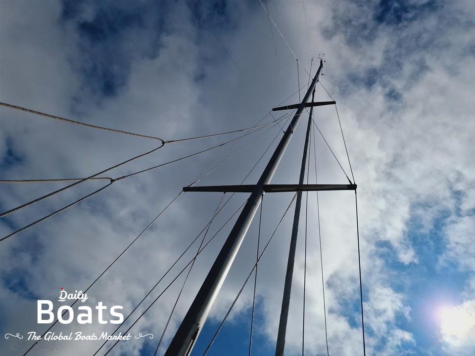 1989 Dynamic 37 for sale. View price, photos and Buy 1989 Dynamic 37 ...