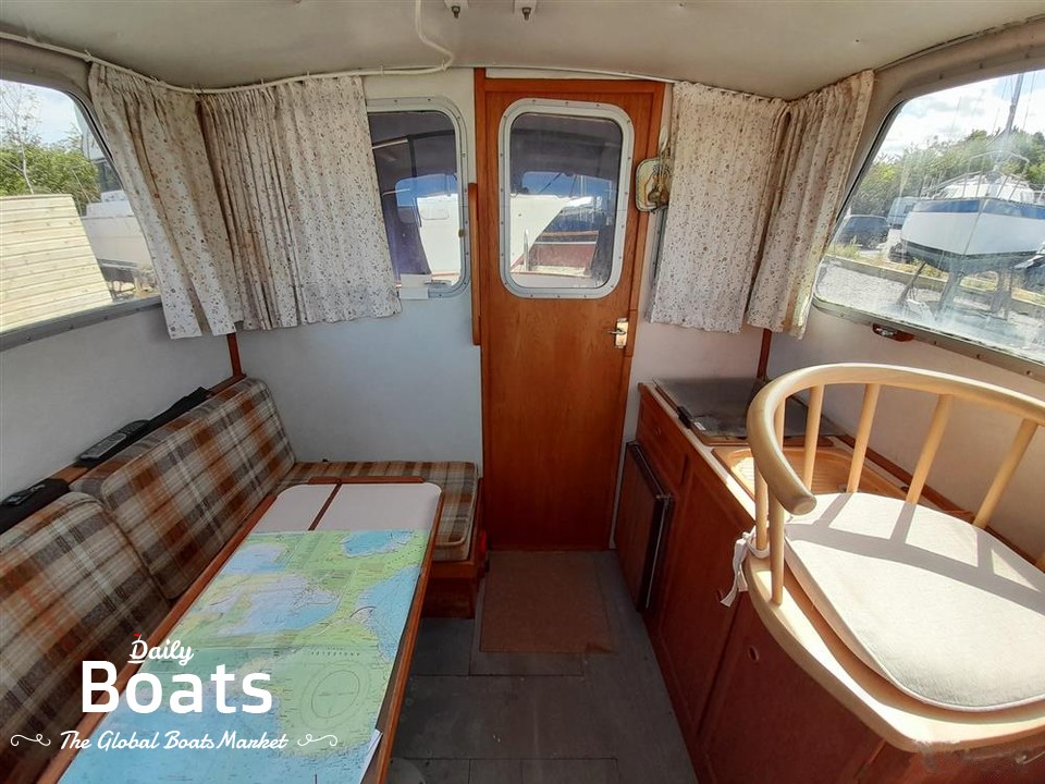 1985 Cheverton Boats 27 for sale. View price, photos and Buy 1985 ...