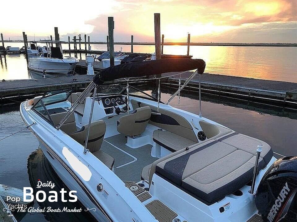 2020 Sea Ray Boats 210 for sale. View price, photos and Buy 2020 Sea ...