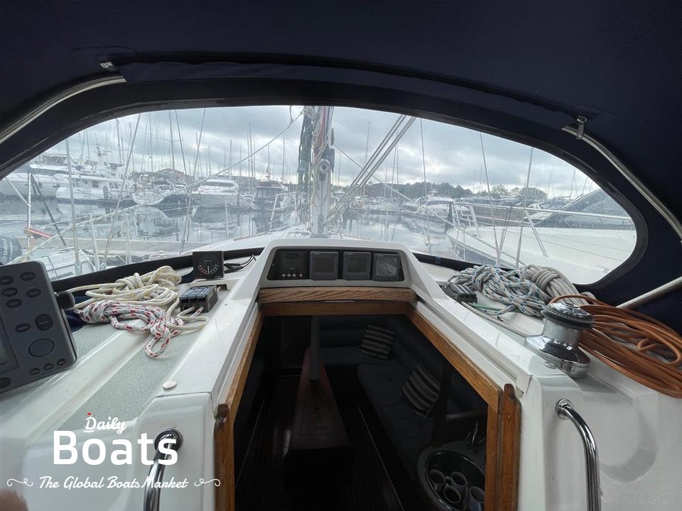 1991 Moody 35 Cc for sale. View price, photos and Buy 1991 Moody 35 Cc ...