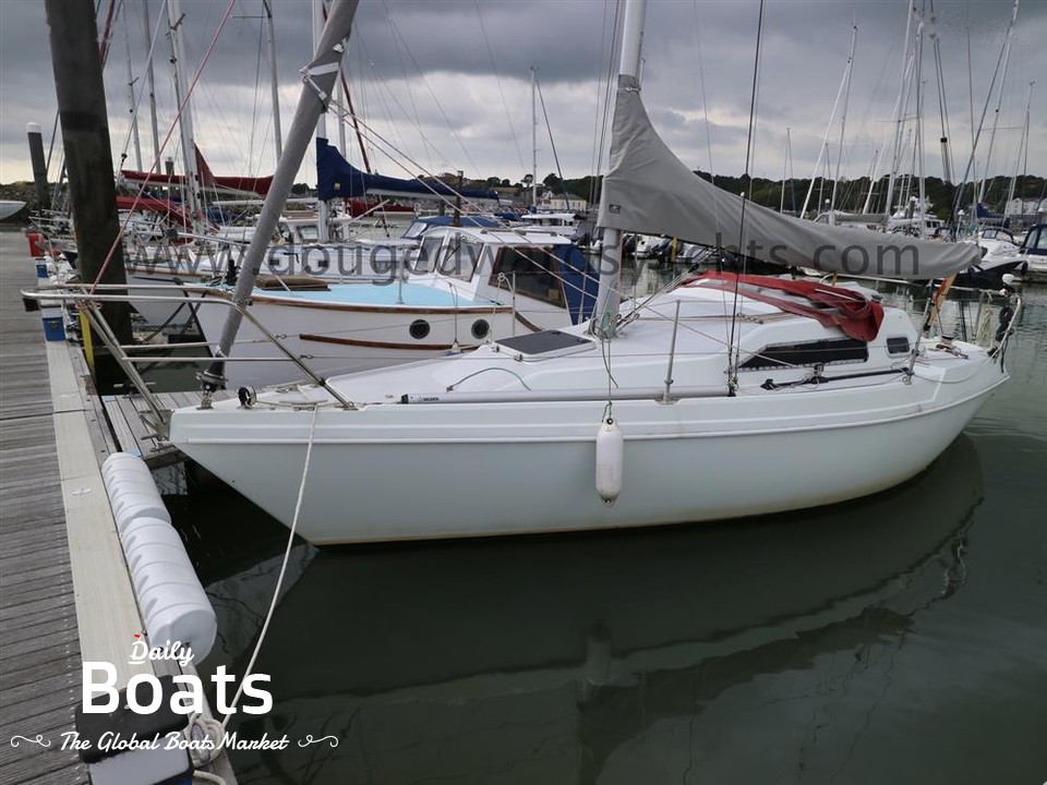 1990 Hunter Horizon 27 for sale. View price, photos and Buy 1990 Hunter ...