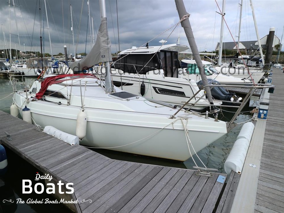 1990 Hunter Horizon 27 for sale. View price, photos and Buy 1990 Hunter ...