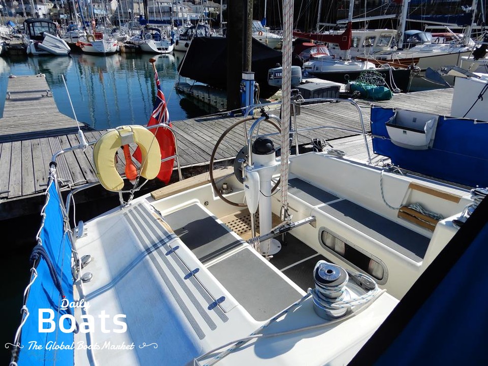 1991 Westerly Storm 33 for sale. View price, photos and Buy 1991 ...