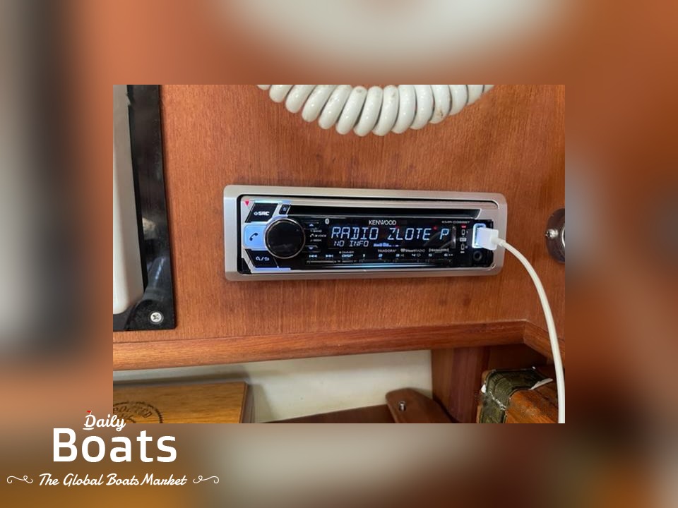 1991 Hunter Legend 355 for sale. View price, photos and Buy 1991 Hunter ...