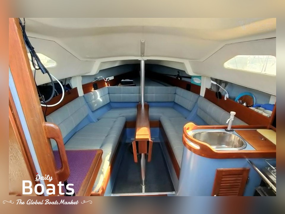 1990 Hunter Horizon 27 for sale. View price, photos and Buy 1990 Hunter ...