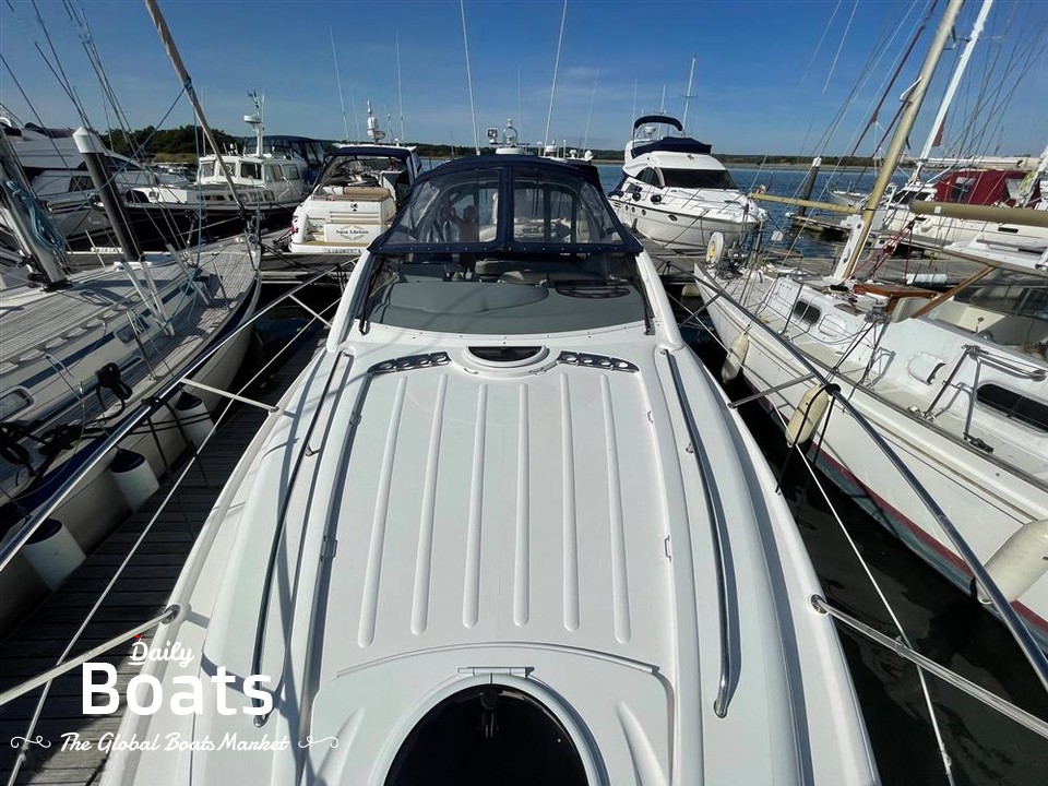 2004 Fairline Targa 34 for sale. View price, photos and Buy 2004 ...