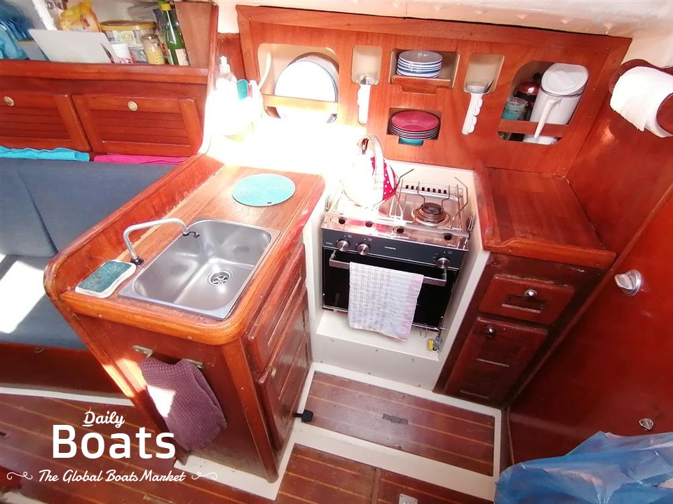 1993 Westerly Marine Westerly 31 Tempest for sale. View price, photos ...