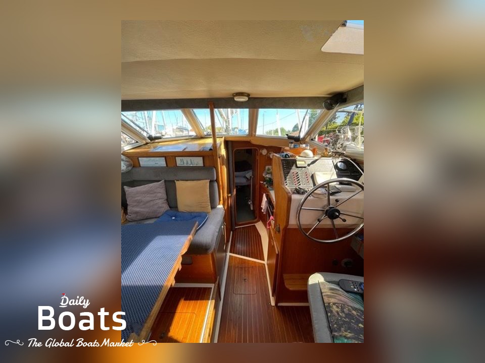 1989 Moody Eclipse 33 for sale. View price, photos and Buy 1989 Moody ...