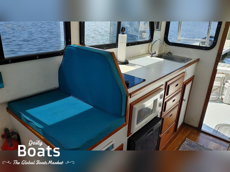 2001 Eastern 31 Flybridge for sale. View price, photos and Buy 2001 ...