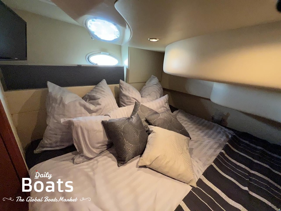 2004 Azimut 39 Flybridge for sale. View price, photos and Buy 2004 ...