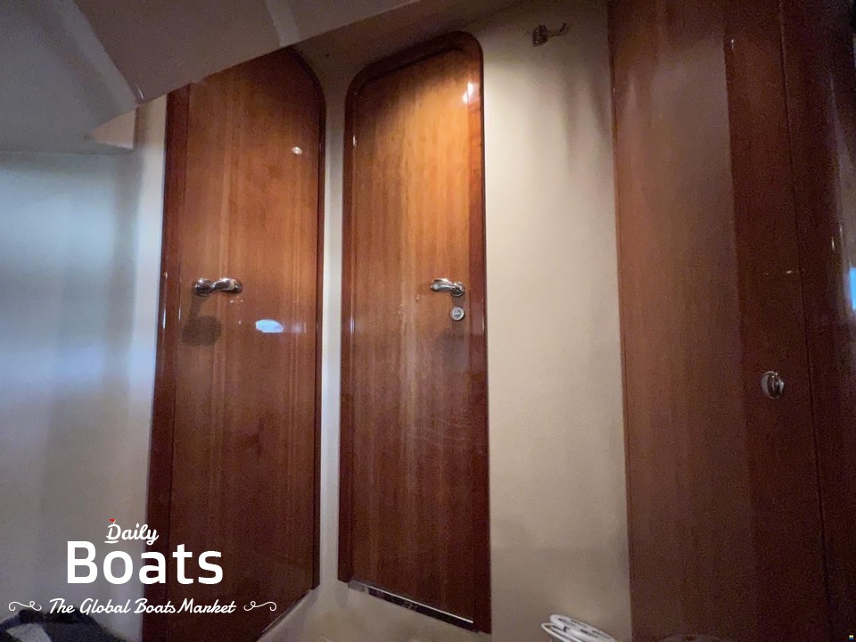 2004 Azimut 39 Flybridge for sale. View price, photos and Buy 2004 ...