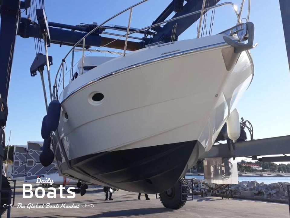 2004 Azimut 39 Flybridge for sale. View price, photos and Buy 2004 ...