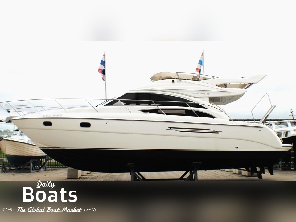 2005 Princess 42 Fly for sale. View price, photos and Buy 2005 Princess ...