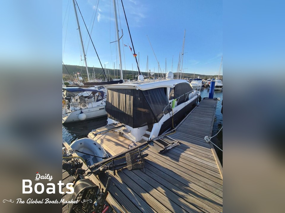 2020 Sealine C390 for sale. View price, photos and Buy 2020 Sealine ...