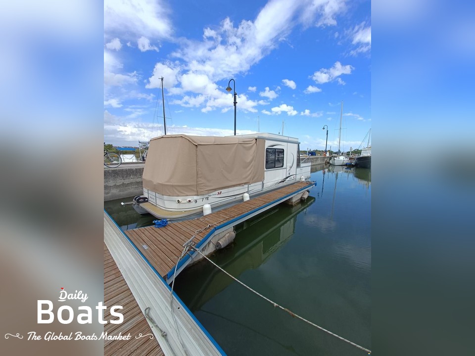 2011 Sun Tracker Party Cruiser 32 for sale. View price, photos and Buy ...