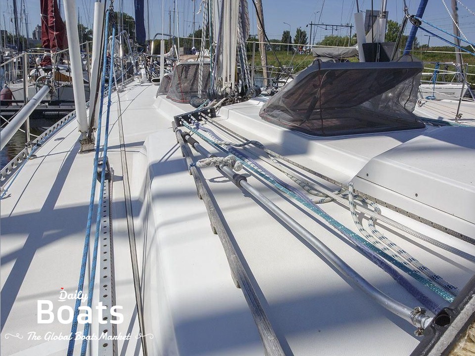 1985 Contest 36S for sale. View price, photos and Buy 1985 Contest 36S ...