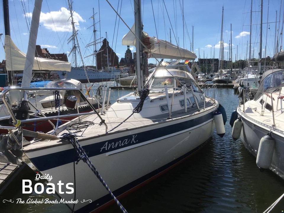 1992 Hallberg-Rassy Hr 34 Scandinavia for sale. View price, photos and ...