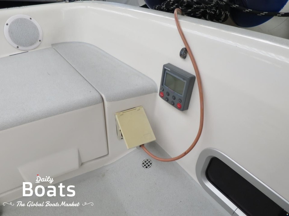 1999 Seaquest Prima 38 for sale. View price, photos and Buy 1999 ...