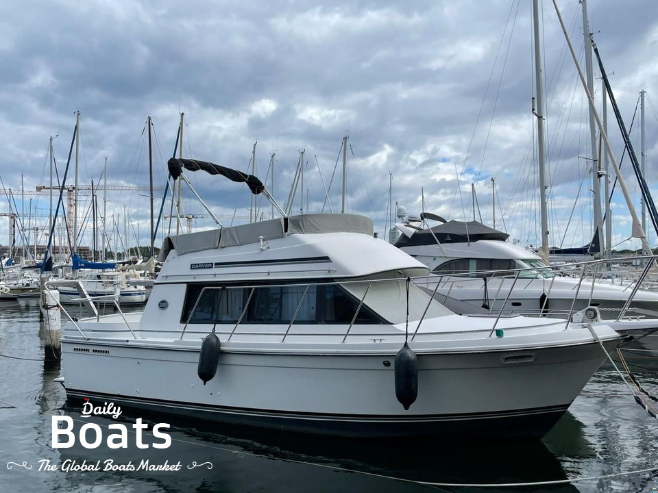 1990 Carver Voyager 28 for sale. View price, photos and Buy 1990 Carver ...